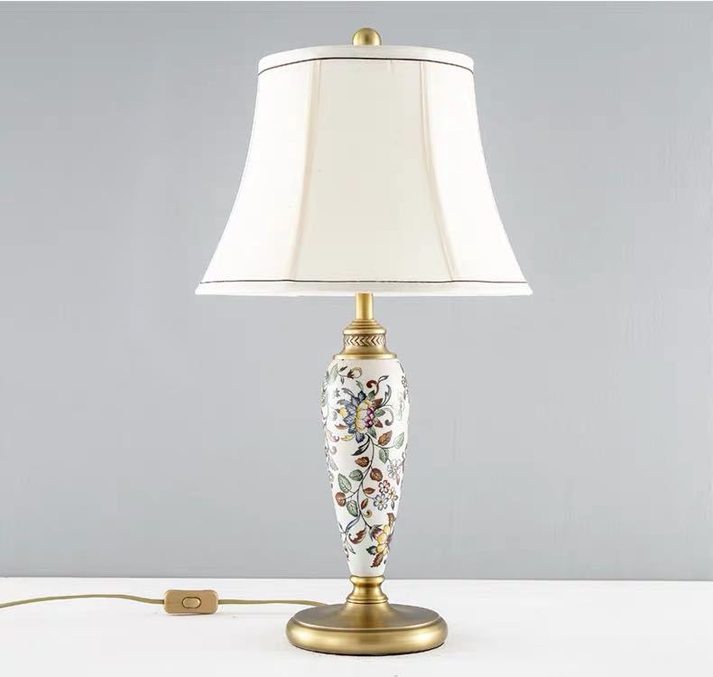 【商品仕様】■個口数：1 （〜40Wまで対応）■E26白熱球、電球型蛍光灯、LED電球使用可能■使用電球：1個（※電球は付属しておりません）■商品外寸：幅約36 × 高さ約62 (cm)※サイズの誤差は多少発生します。ご了承下さい。★購入後...