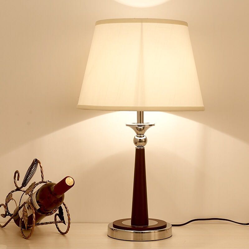 【商品仕様】■個口数：1 （〜40Wまで対応）■E26白熱球、電球型蛍光灯、LED電球使用可能■使用電球：1個（※電球は付属しておりません）【商品サイズ（単位約mm）】■商品外寸：幅約35×高さ約59(cm)※サイズの誤差は多少発生します。...