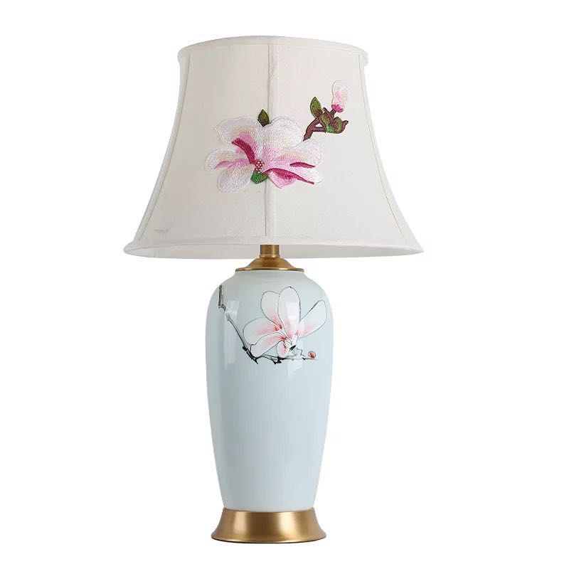 【商品仕様】■個口数：1 （〜40Wまで対応）■E26白熱球、電球型蛍光灯、LED電球使用可能■使用電球：1個（※電球は付属しておりません）石【商品サイズ（単位約mm）】■商品外寸：幅約40×高さ約66(cm)※サイズの誤差は多少発生します...