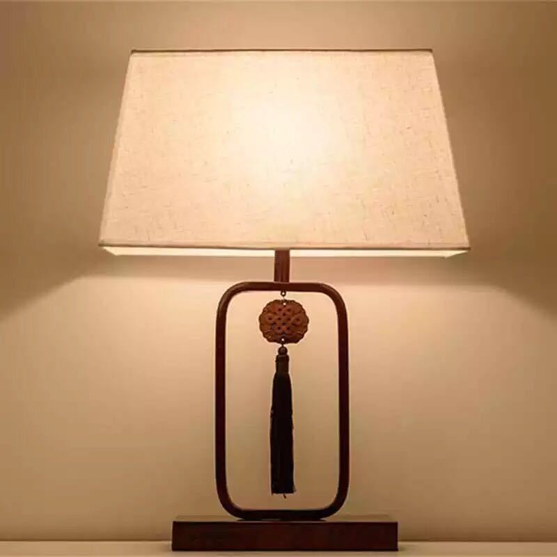 【商品仕様】■個口数：1 （〜40Wまで対応）■E26白熱球、電球型蛍光灯、LED電球使用可能■使用電球：1個（※電球は付属しておりません）■商品外寸：幅約36 x 高さ約51 (cm)※サイズの誤差は多少発生します。ご了承下さい。★在庫は...