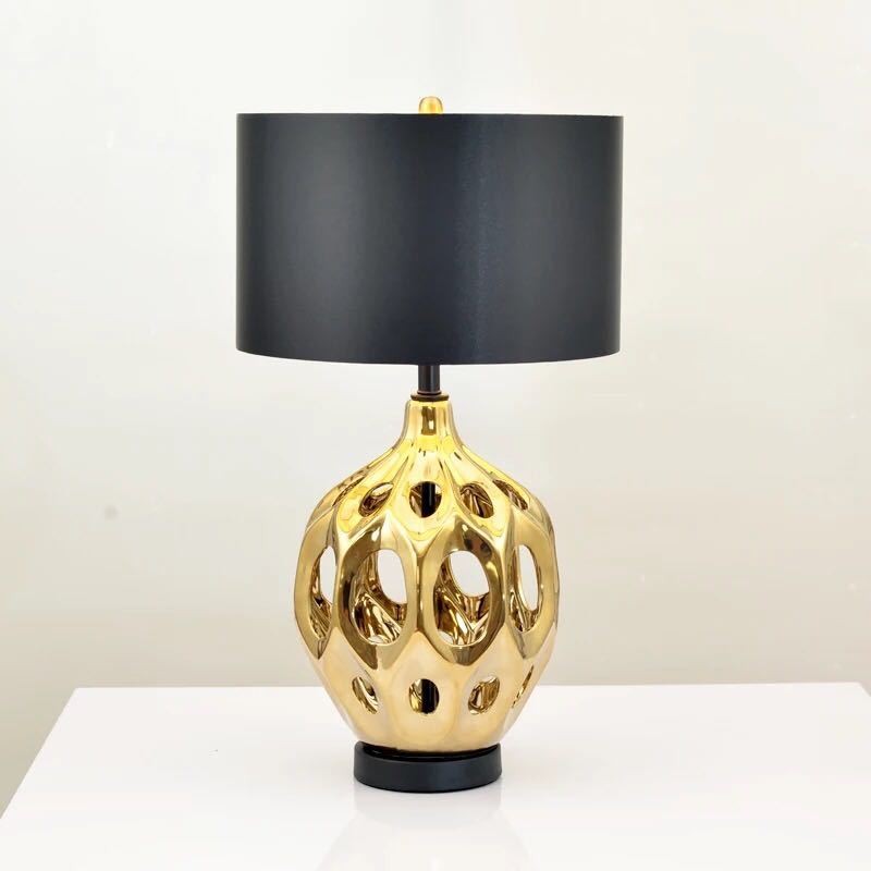 【商品仕様】■個口数：1 （〜40Wまで対応）■E26白熱球、電球型蛍光灯、LED電球使用可能■使用電球：1個（※電球は付属しておりません）■商品外寸：幅約33 ×高さ約60 (cm)※サイズの誤差は多少発生します。ご了承下さい。★在庫は日...