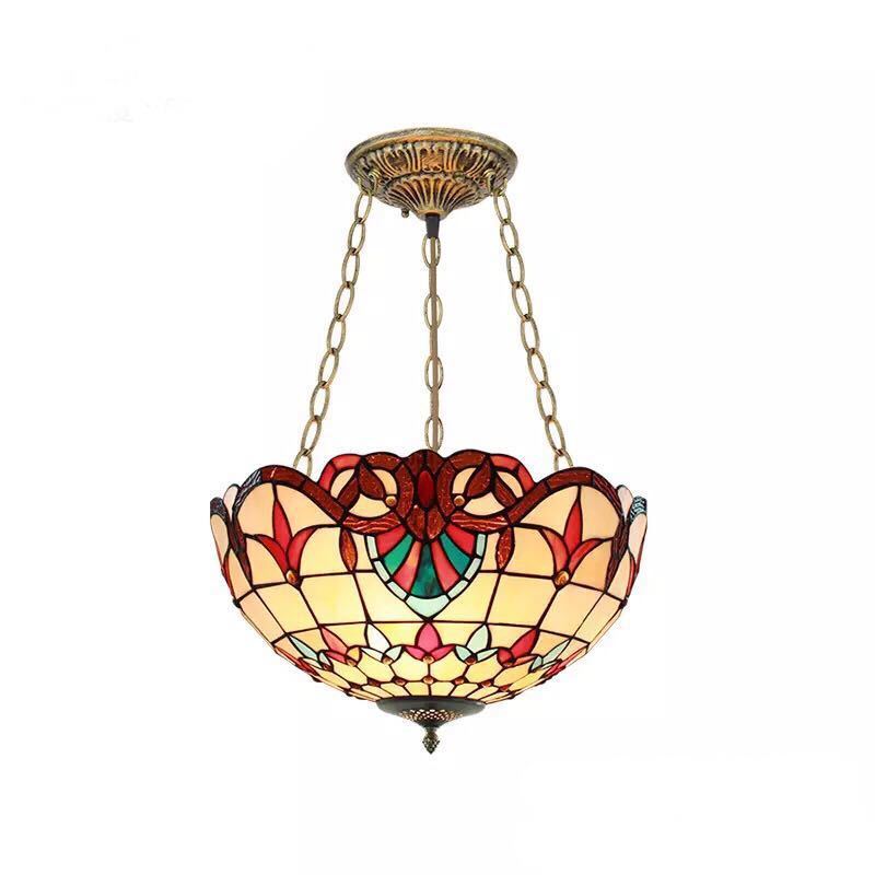 美しいガラスはどこから見ても華やかで美しい。繊細な造りの素敵なステンドランプ消灯時も素敵なインテリアになりますねサイズ ：約 幅40 x 高さ60（cm）ワット数 ：電球60W×3個（E26）素材：ガラス、樹脂、合金、鉄★取付工事は電気工事...