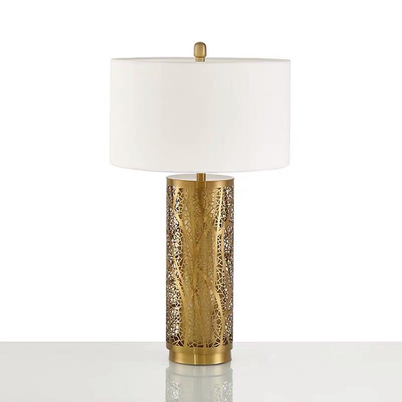 【商品仕様】■個口数：1 （〜40Wまで対応）■E26白熱球、電球型蛍光灯、LED電球使用可能■使用電球：1個（※電球は付属しておりません）■商品外寸：幅約38 高さ約68（cm)※サイズの誤差は多少発生します。ご了承下さい。★在庫は日々変...