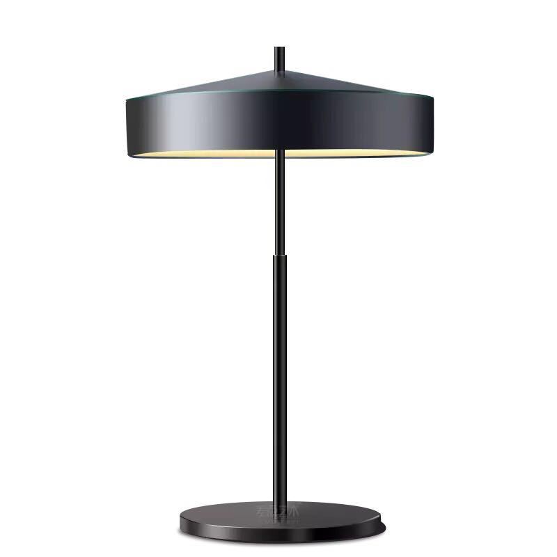 【商品仕様】■個口数：1 （〜40Wまで対応）■E26白熱球、電球型蛍光灯、LED電球使用可能■使用電球：1個（※電球は付属しておりません）■商品外寸：幅約32 x 高さ約50（cm)※サイズの誤差は多少発生します。ご了承下さい。★購入後の...