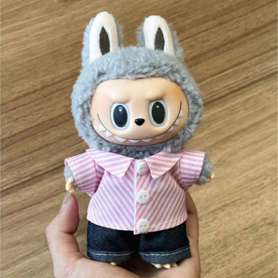 商品説明 POPMARTポップマート&nbsp;LABUBU&nbsp;ラブブ商品は着替えのみ、labubu本体を付いてないです。商品内容 ?トップス ?ズボン ※人形は含まれておりません。※丁寧にお作りしていますが、素人ハンドメイド品の為...