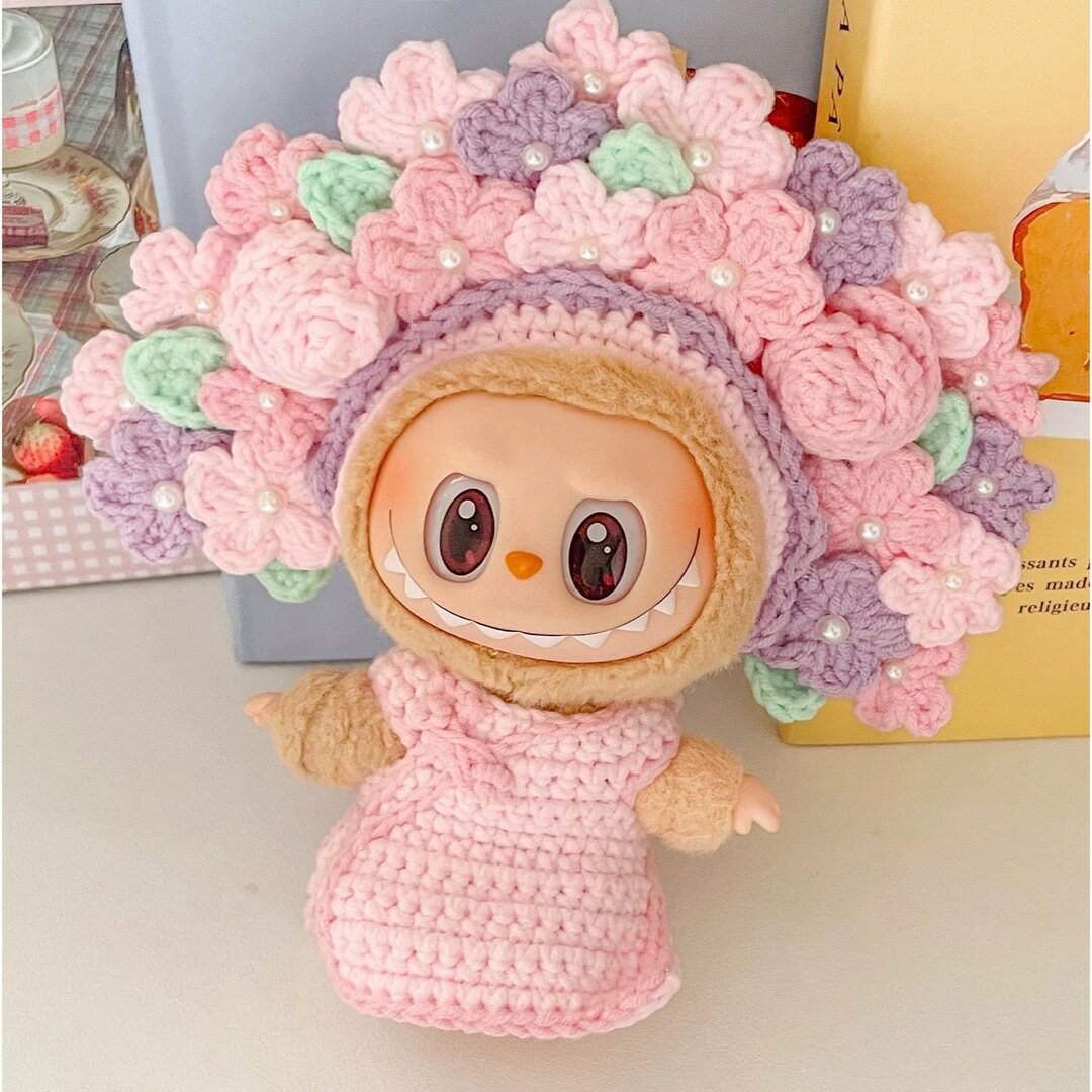 商品説明 POPMARTポップマート&nbsp;LABUBU&nbsp;ラブブ商品は着替えのみ、labubu本体を付いてないです。商品内容 ?服 ?頭飾り ※人形は含まれておりません。※丁寧にお作りしていますが、素人ハンドメイド品の為縫い目...