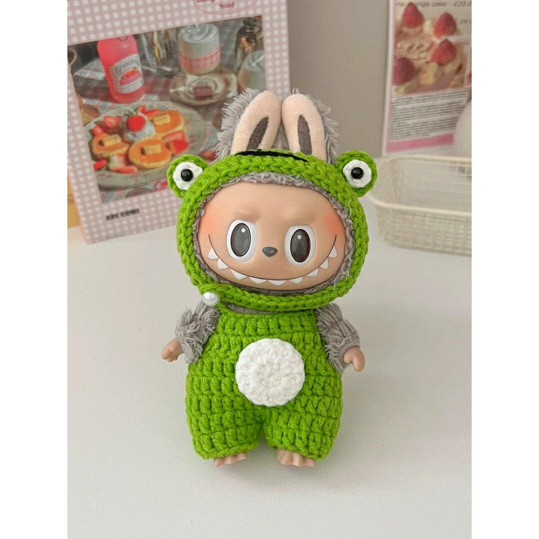 商品説明 POPMARTポップマート&nbsp;LABUBU&nbsp;ラブブ商品は着替えのみ、labubu本体を付いてないです。商品内容 ?服 ?頭飾り※人形は含まれておりません。※丁寧にお作りしていますが、素人ハンドメイド品の為縫い目の...