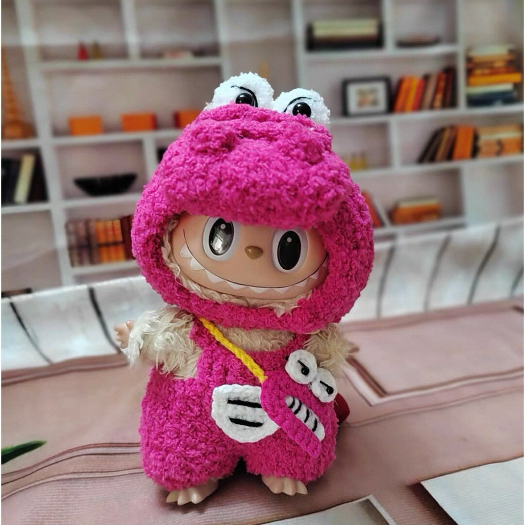 商品説明 POPMARTポップマート&nbsp;LABUBU&nbsp;ラブブ商品は着替えのみ、labubu本体を付いてないです。商品内容 ?服 ?頭飾り ?ショルダーバッグ※人形は含まれておりません。※丁寧にお作りしていますが、素人ハンド...