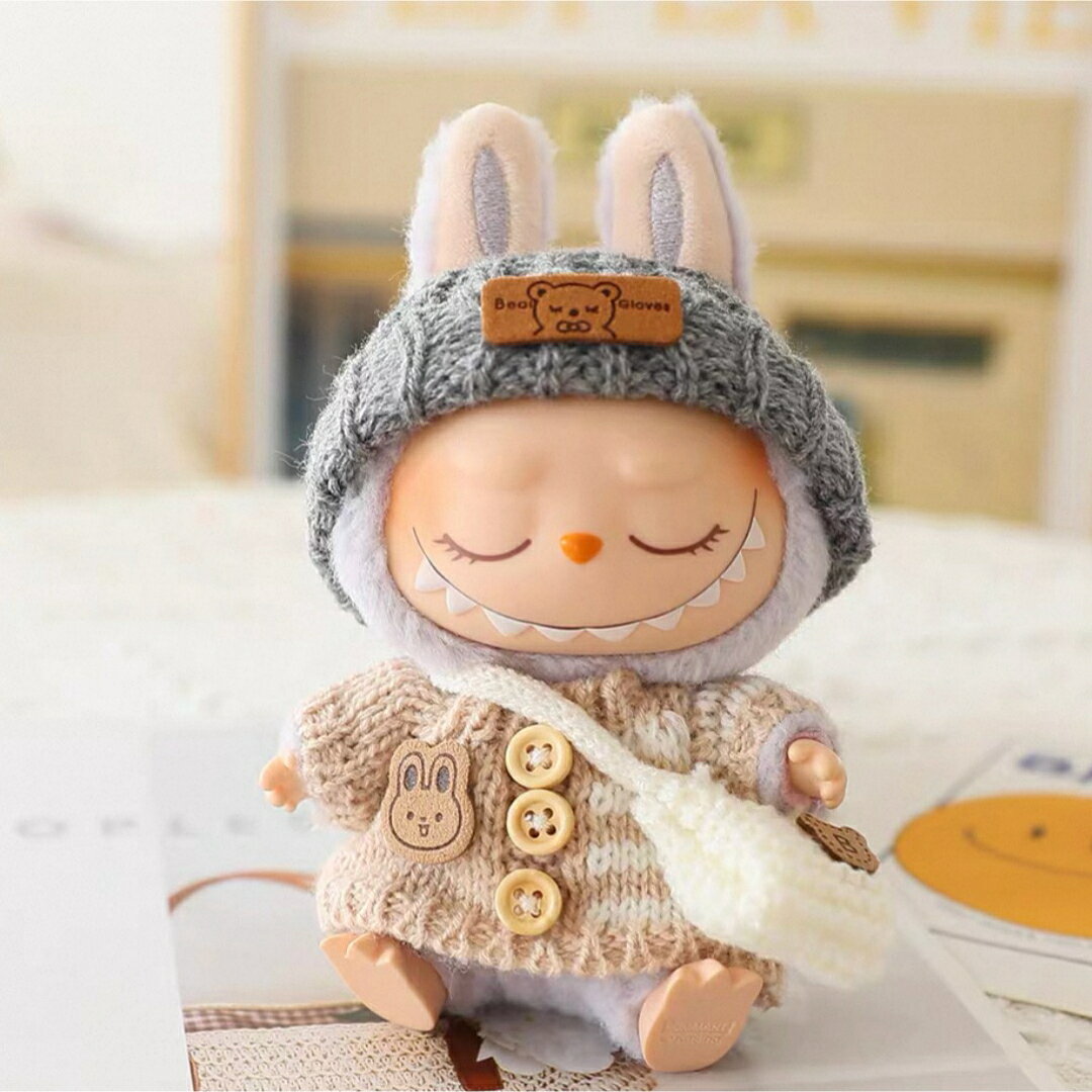 商品説明 POPMARTポップマート&nbsp;LABUBU&nbsp;ラブブ商品は着替えのみ、labubu本体を付いてないです。商品内容 ?衣装 ?帽子 ?カバン※人形は含まれておりません。※丁寧にお作りしていますが、素人ハンドメイド品の...