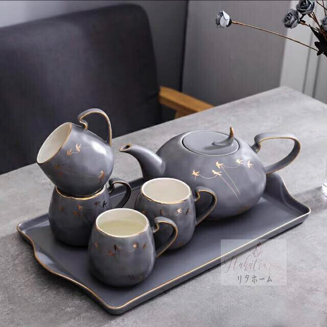 商品説明 素材・材質:陶器セット内容:カップ6客ティーポットx1点トレーx1点☆☆★★★★★★★★★★★★★☆☆◆お客様のご覧になっているモニター等により多少色が異なる場合がございます。あらかじめご了承ください。◆複数ご注文の場合やお急ぎの...