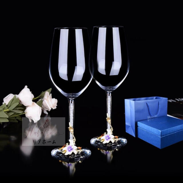 商品説明 【商品仕様】脚に　キラキラ輝く ラインストーン が びっしり詰まった、高級感のある、上品な ペア ワイングラス。お祝いや パーティー にぴったり。特別な時間を飾るとっておきの グラス です結婚祝い など プレゼント におすすめ！！...