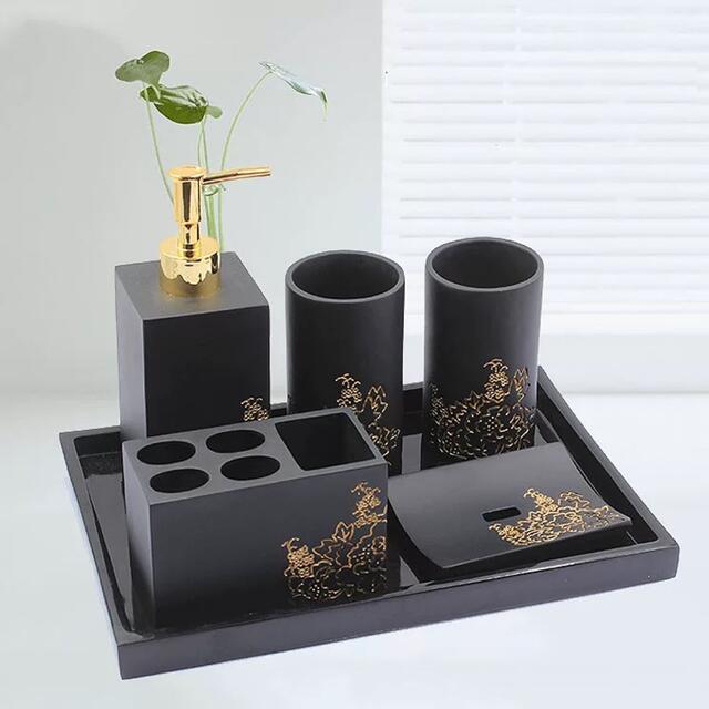 商品説明 ＜セット内容＞ディスペンサーx1点歯ブラシスタンドx1点石鹸置きx1点カップx2点トレーx1点材質:&nbsp;プラスチック☆☆★★★★★★★★★★★★★☆☆&nbsp;◆お客様のご覧になっているモニター等により多少色が異なる場合...