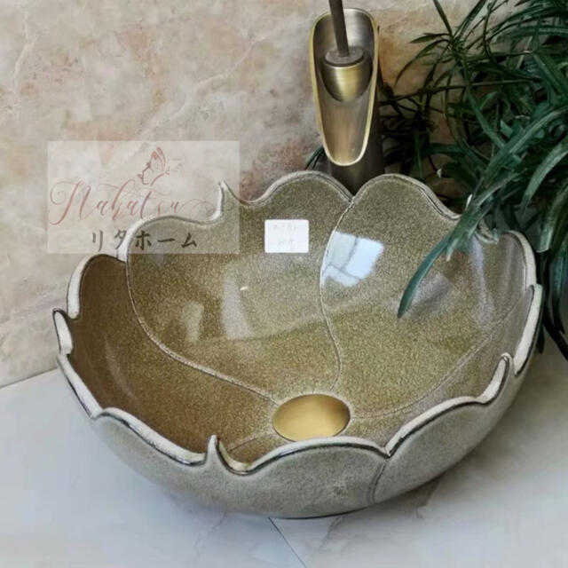 高級洗面台 洗面ボウルセット洗面ボール 陶器 手水鉢 手洗器蛇口 排水金具付き 洗面ボウルセット 外寸サイズ（cm）： 幅：41 奥行き：41 高さ：15素材：陶磁器取付について：取付工事はお近くの工務店様にご相談してください★購入後のキャ...