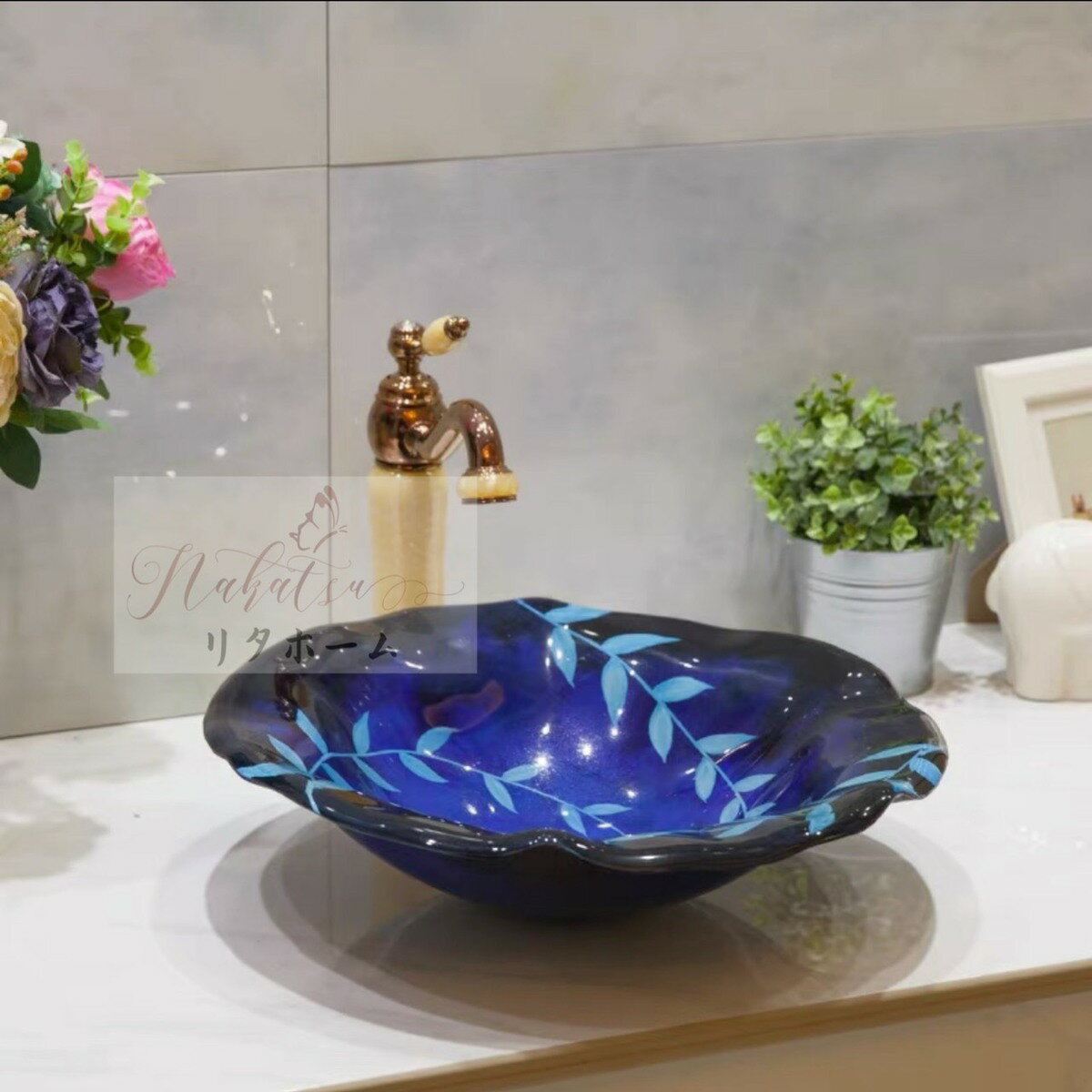 高級洗面台 洗面ボウルセット洗面ボール 陶器 手水鉢 手洗器蛇口 排水金具付き 洗面ボール 状態 ：新品未使用 サイズ（cm）幅：42奥行き：42高さ：14素材：陶磁器取付について：取付工事はお近くの工務店様にご相談してください＜ 重量物な...