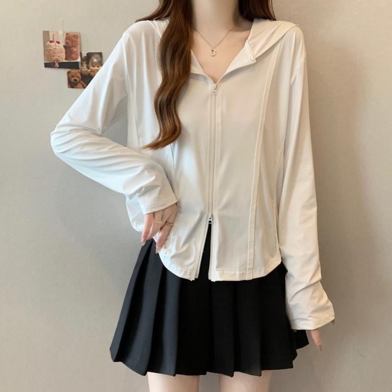 レディース フード付き 日焼け防止 アウター UVカット 軽量 薄手 ビッグシルエット スリム効果 プリーツ 春夏 ゆったり 外出用 吸湿速乾・・シルエット: ゆったり・主な素材: ポリエステル100%・袖の形状: ストレート・タイプ: 開...