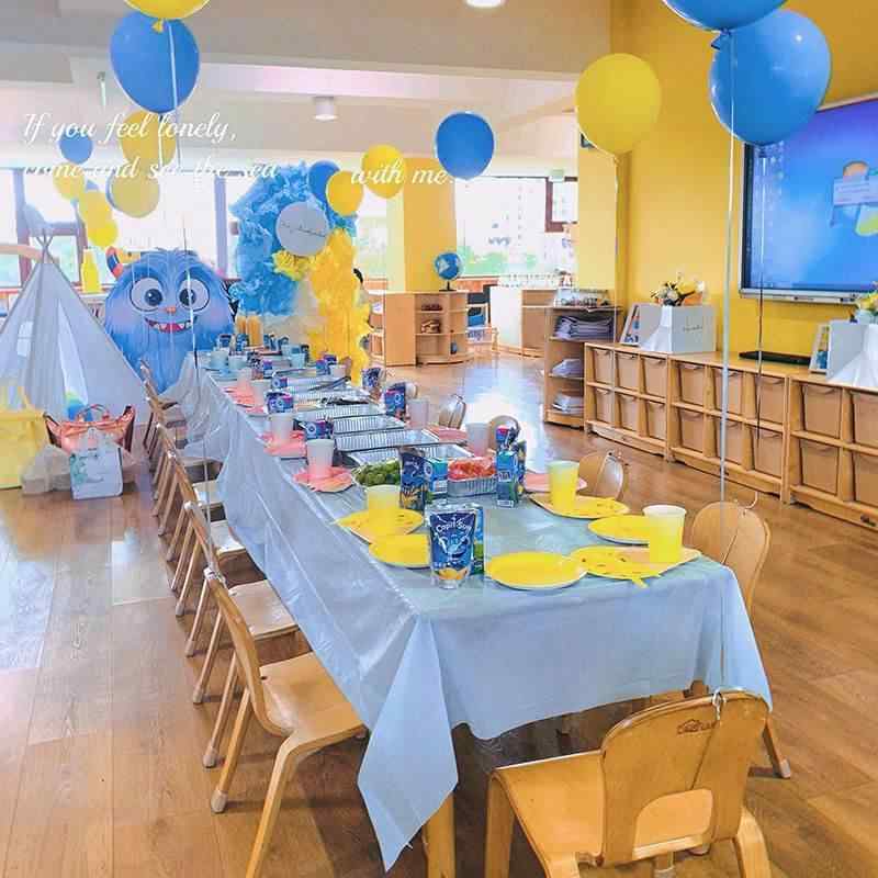 テーブルクロス 子供用 長方形 使い捨て ブルー パーティー 飾り付け 教室 幼稚園 誕生日 シンプル ・スタイル: シンプルモダン・サイズ展開: 2.74m×1.37m (1枚セット).2.74m×1.37m (5枚セット).2.74m×...