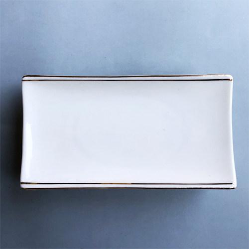 小皿 長方形 陶器 トレイ ボーン中国 白 金縁 タオル ウェットティッシュ 小菜 ディッシュ 家庭用 ダイニング ホテル キッチン 軽量 耐久性 高級感