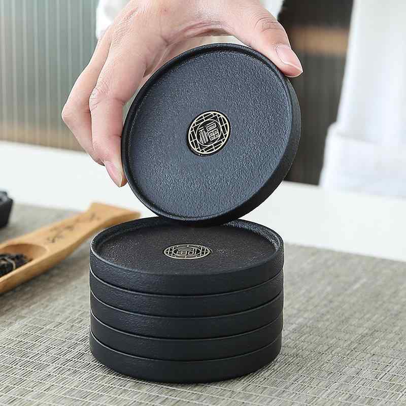 茶托 黒陶 粗陶 断熱 ティーカップ マット 功夫茶道 用 一枚もの 陶器 アクセサリー 耐熱 風 茶席 必需品 シンプル ・風・要素: 復古・カラー展開: 粗陶福字円形.粗陶福字四方.粗陶福字円形6個セット.粗陶福字四方6個セット.緑松石...