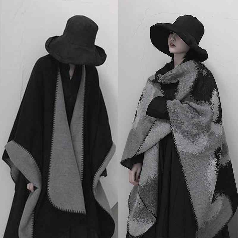 レディース 秋冬 ショール 厚手 ケープ スタイル 大判 ストール ブラック ホワイト 高級感 暖か 室内用 毛布風 フェイクウール 切り替え・スタイル: 欧米・機能: 保暖・サイズ: 130×150cm・重量: 500g・カラー展開: 黒...