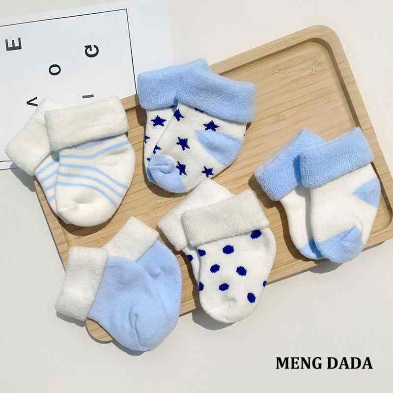 ベビー 靴下 秋冬 綿 厚手 保暖 新生児 幼児 中筒 ゆったり口元 柔らかい 暖か 室内履き 吸湿 速乾 伸縮性・種類: 赤ちゃん靴下・スタイル: カートゥーン・主な素材: 綿85%.新型ポリエステル繊維10%.ポリウレタン弾性繊維5%・...