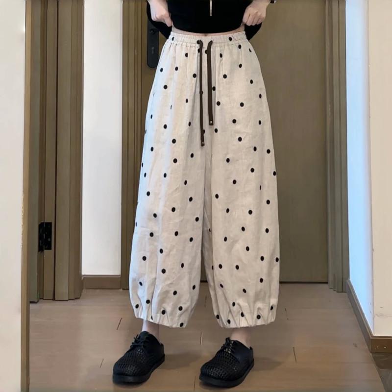 レディース ポルカドット柄 パンツ 大きめサイズ 夏用 ワイドレッグ ゆったり カジュアル 9分丈 ボトムス 小柄対応 ぽっちゃり向け 普段使い コーディネートしやすい・・パンツ型: ・前開き: ゴム・ウエスト高: 高腰・丈: 9分丈・サイ...