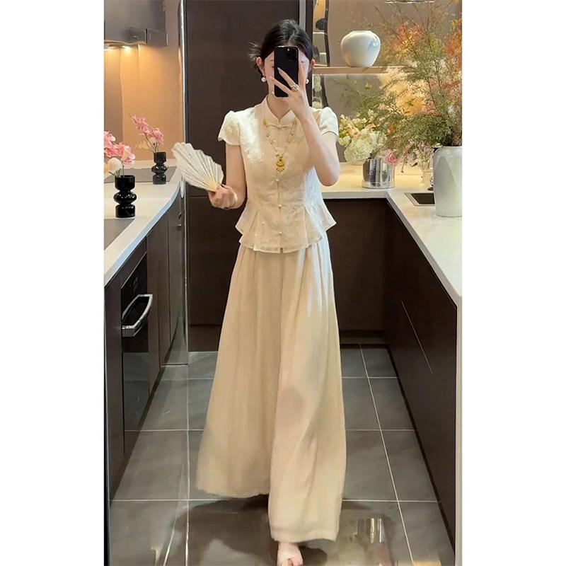 レディース 夏用 中華風 セットアップ 杏色 盤扣 パンツ シック 高級感 洗練 軽量 吸湿速乾 通勤 普段使い・・要素: ツーピース・腰型: 高腰・袖型: 通常袖・スカート型: A字型・柔軟度: 柔らかい・組み合わせ: ツーピース・厚み:...