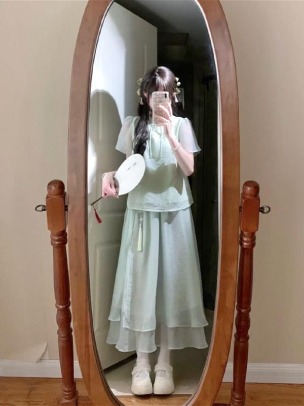チャイナ風 セットアップ レディース 夏 小柄対応 淑女 優しい ブラウス ミディスカート 2点セット エレガント フェミニン ソフト スタイリッシュ 軽やか 日常使い・セット形式: 2点セット・主な素材: ポリエステル100%・袖丈: 短...
