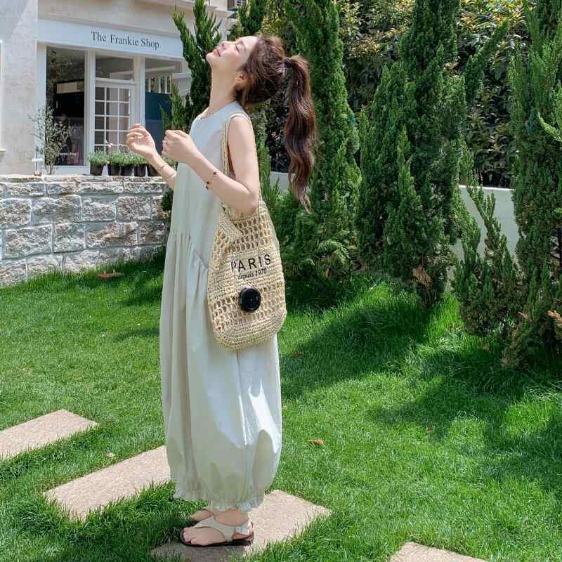 レディース 夏用 ノースリーブ ワンピース 工装風 花苞 韓国系 ロング丈 減齢 軽やか スタイル かわいい シルエット 通勤 普段使い・スタイル: 風・ウエスト位置: ナチュラル・袖丈: ノースリーブ・スカート形状: Aライン・対象年齢:...