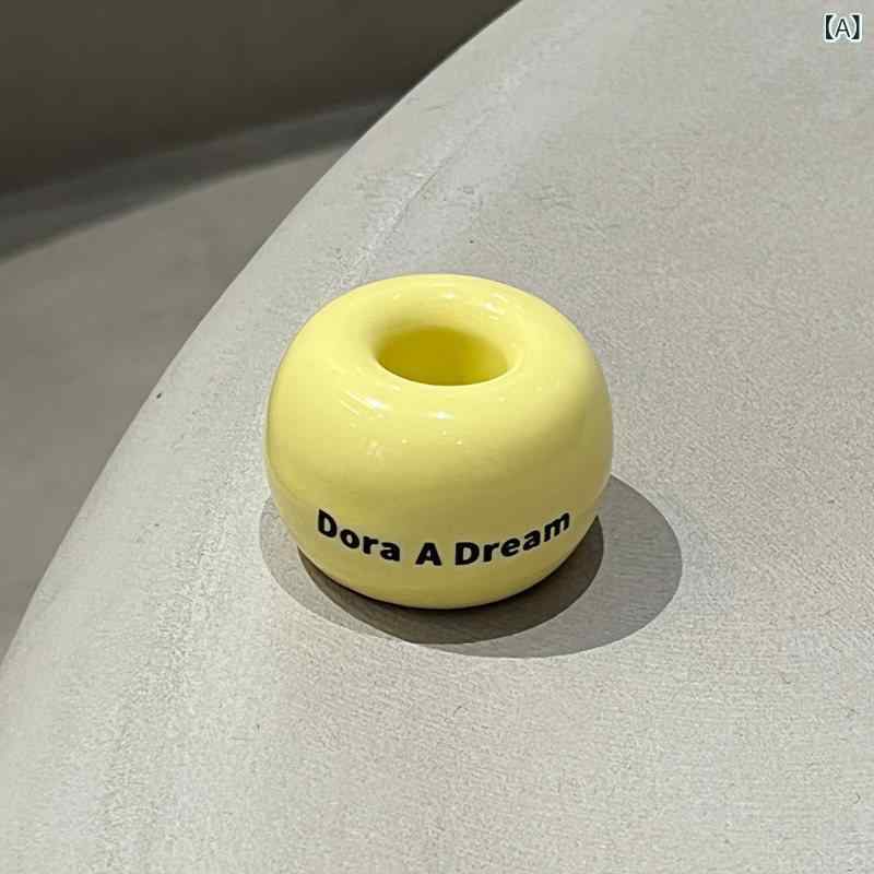 歯ブラシ スタンド りんご型 セラミック 壁掛け 穴あき不要 バスルーム 収納 置物 ホルダー 耐久性 シンプル ・カテゴリ: 置物・スタイル: 和風・柄: 卡通・カラー展開: ミルクイエロー.霧紫.湖ブルー.杏グレー.桜ピンク・セット内容...