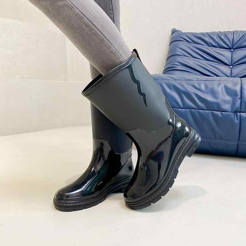 レディース 中丈 厚底 防水 防滑 耐摩耗 レインブーツ キッチン 作業用 市場 買い物用 雨の日 日常使い 耐久性 快適 履き心地・サイズ展開: 36,37,38,39,40,41・スタイル: 快適・カラー展開: 黒,青,果緑,ピンク,米...