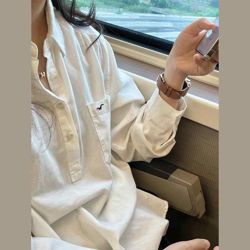 レディース 春夏 長袖 ホワイト 鳥刺繍 ブラウス ゆったり ラフスタイル UVカット レイヤード トップス ユニーク 軽やか素材 日常使い インナー対応・・版型: ゆったり型・厚み: 薄手・袖丈: 長袖・襟型: ポロ襟・柄: 無地・開き:...