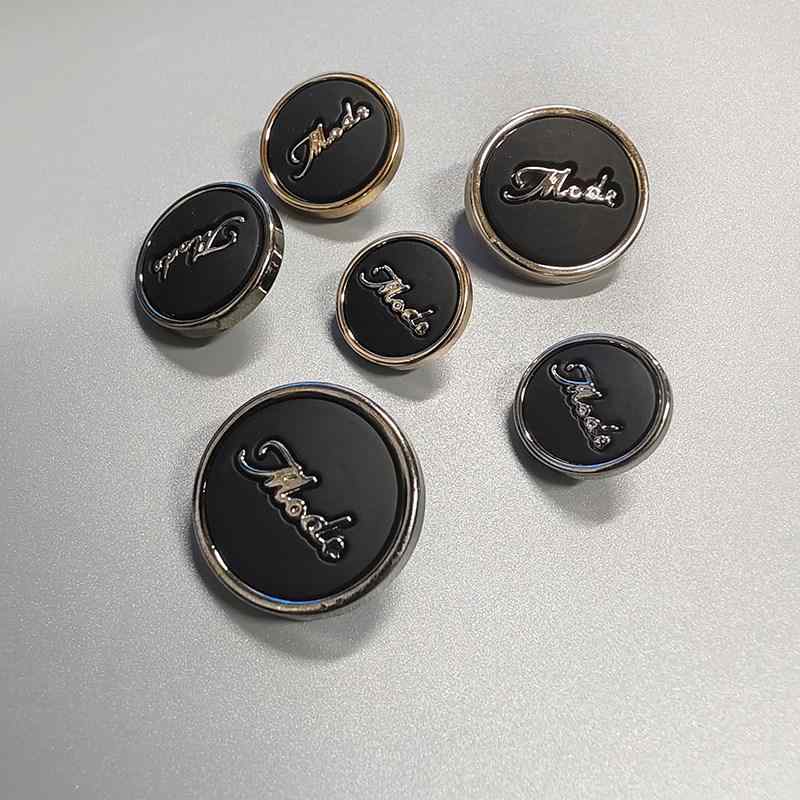 ボタン コート用 トレンチコート 厚手コットン 大衣 スーツ 高級感 精緻 装飾 テーラードジャケット パジャマ 留め具 ポケット フォーマルウェア アウター リラックスウェア 洗練
