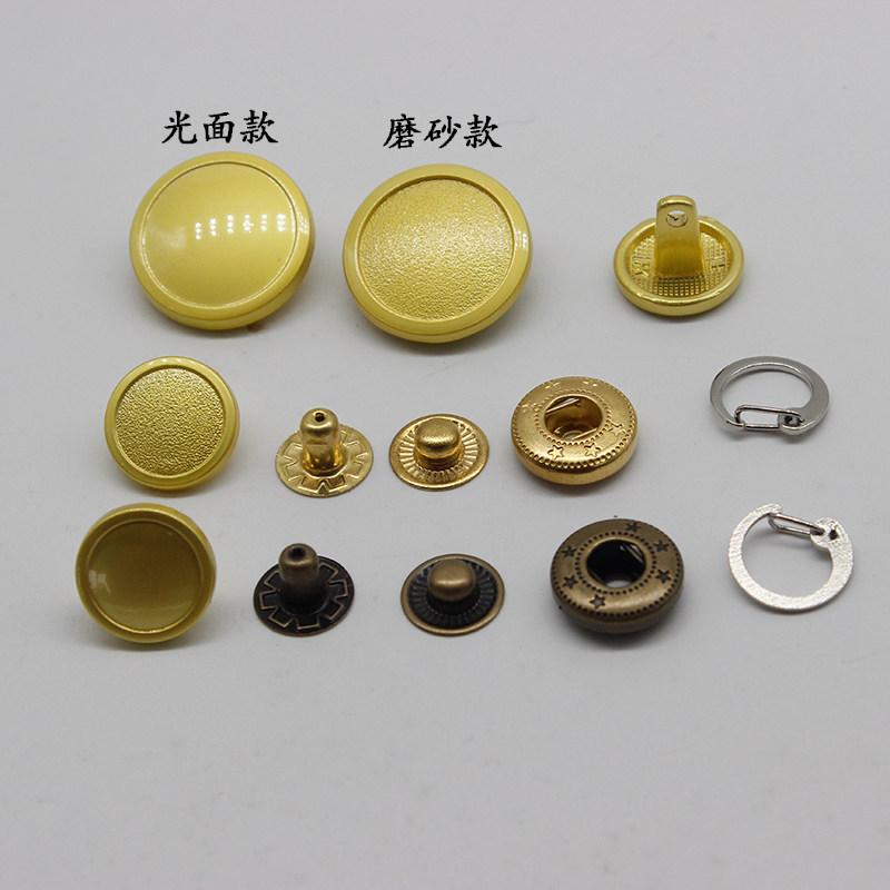 プレススナップボタン 制服用 ゴールドカラー 光沢メッキ 金属製 耐久性 ビジネススーツ用 シャツ用 コート用 ジャケット用 メンズ レディース ユニセックス 通勤 フォーマルウェア・種類: 15mm手縫いボタン（6個）.22mm手縫いボタ...