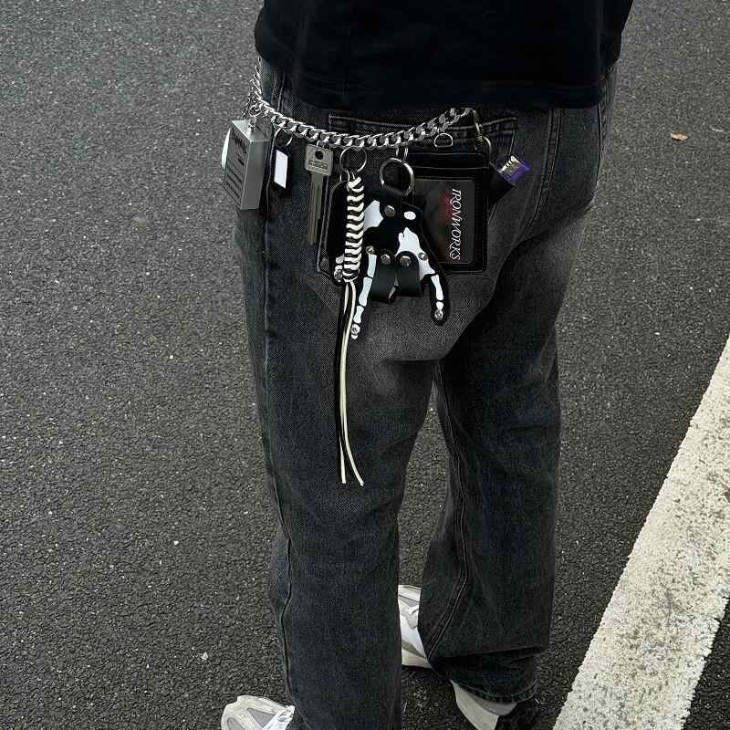 パンツチェーン スカルハンド 編みロープ ウエストチェーン キーホルダー アクセサリー 多機能 ファッション 鍵掛け 吊り下げ飾り 普段使い 軽量 金属加工 ファッション小物・カラー展開: 黒.茶色・柄: スカル