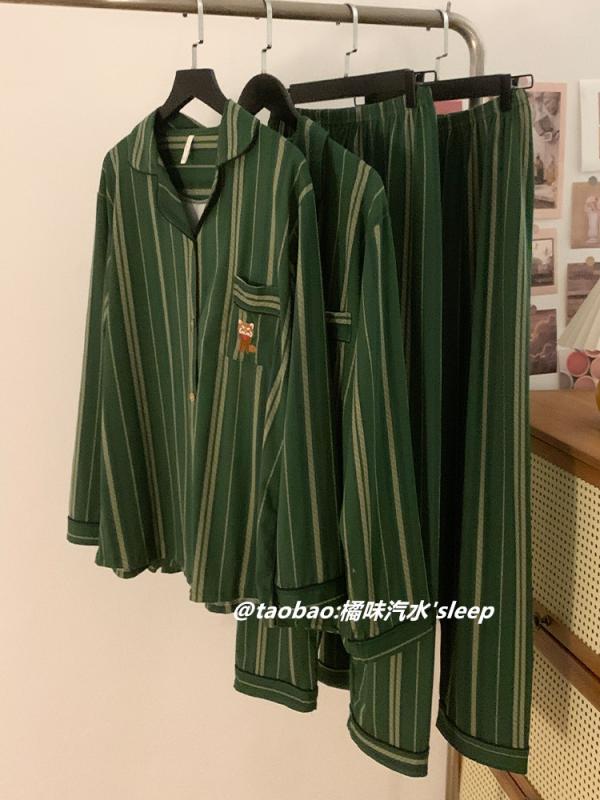 パジャマ 男女用 緑 ストライプ 綿素材 春秋 襟付き カーディガン スタイル シンプル 外出着 部屋着 ホームウェア・主な素材: 綿100%・柄: ストライプ・スタイル: カートゥーン・ネックライン: 小襟・性別: カップル・トップ開閉:...