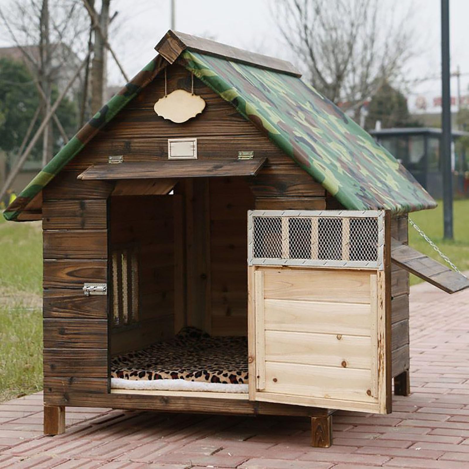? 【炭化パイン材】：屋外用犬小屋は高品質の炭化パイン材で作られており、耐腐食性、耐候性があり、屋外環境の風雨に耐えることができ、犬小屋の安定性と耐久性を確保します。 炭化処理により木材が強くなり、犬小屋の耐用年数を効果的に延ばします。? ...