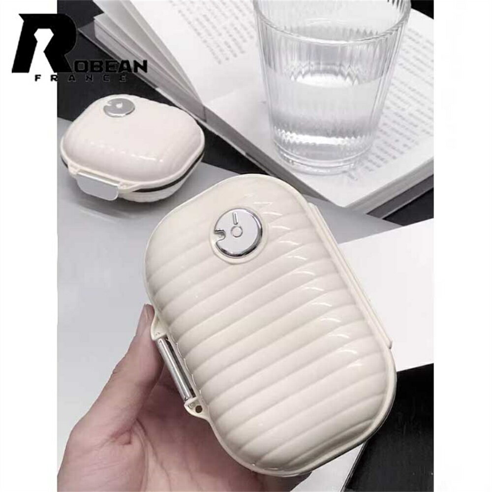 フランスのジュエリーブランド、ROBEANは、長い歴史と卓越した職人技術で知られています。高品質な宝石と貴重な素材を使用し、美しいデザインと卓越した品質を組み合わせて製品を提供しています。その独自のスタイルと洗練されたデザインは多くの人々に...