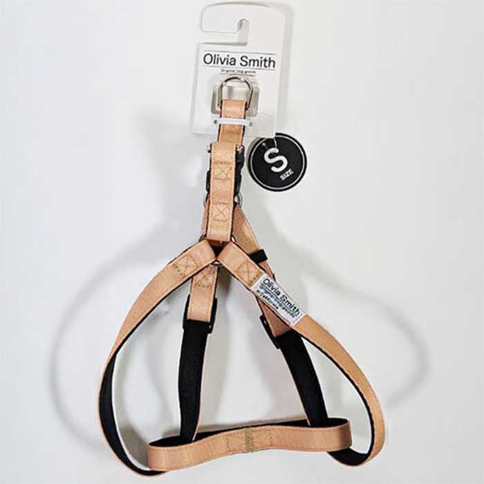 特徴 Olivia Smithはカリフォルニアで活動しているデザイナーです。 Olivia Smithらしいバナナ柄の追加とシンプルでもこだわりの単色7色を展開しました。 ■サイズ：胴周り 37〜51cm 幅 1.5cm　■材質：表：ポリエ...