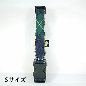 特徴 手触りのよい100％コットン生地で作ったリーズナブルなシリーズです。 定番のタータンチェック柄で飽きが来ず、汚れの目立ちにくい茶色のベルトは強度も十分。 手触りと軽さにこだわった生地を使用していますので、長く使って頂けます。 ■サイズ...