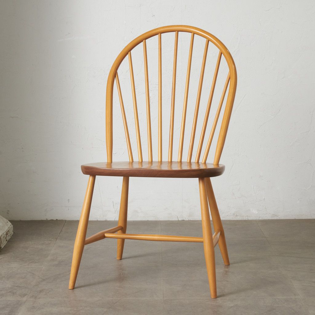 1920年創業、イギリス老舗家具メーカーERCOL(アーコール)社による、ウィンザーハイバック Latimer(ラティマー)ダイニングチェア(873) / ゴールドラベルです。 1980's-90'sのわずかな期間のみカタログにて掲載されて...