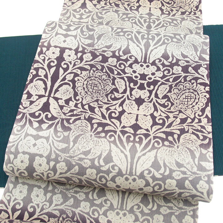 ◆寸法 長さ：約450cm 幅：約31cm ◆素材 正絹 丹後生紬 ◆状態 新品 未仕立て 全通 ◆色 落ち着いた濃紫ぼかし地 ◆TPO 小紋や紬などのカジュアルなお着物に ◆着用時期 単衣から盛夏までお召いただけます ◆商品説明 本生紬地...