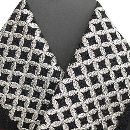 寸法 長さ：118cm 幅：15cm 素材 ポリエステル100％　和遊楽 状態 新品のキレイなお品です。 お手元に届きましたら、すぐにご使用いただけます。 色 黒地に銀の刺繍に金の縁取り 画像3が実際に近いお色です。 お知らせ 土・日・祝日...