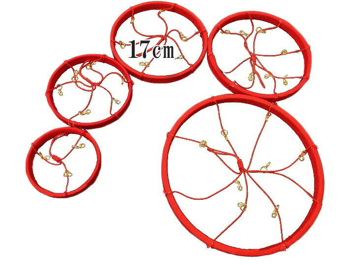 寸法 直径　：17cm 高さ　：1.5cm 取り付け部分：6箇所 素材・材質 化繊　ちりめん　留め具：金属 状態 完成品 新品のキレイなお品ですので、 お手元に届きましたら、すぐにご使用いただけます。 共箱はありません。ご了承ください。 色...