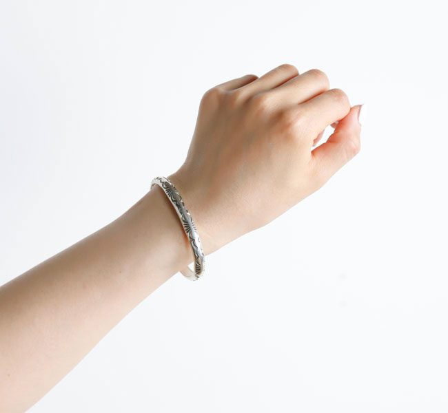 BRAND ：　indian jewelry インディアンジュエリー ----------------------------------------------------------------------- NAME　：Elaine ...