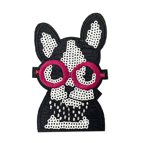 商品名 ワッペン スパンコールワッペン アイロン接着 縦9.4cm×横6cm DOG ドッグ 犬 動物 キラキラワッペン アップリケ アイロンワッペン 手芸 雑貨 かわいい WAPPEN【メール便可】 商品詳細 インパクト抜群！光に反射しキ...