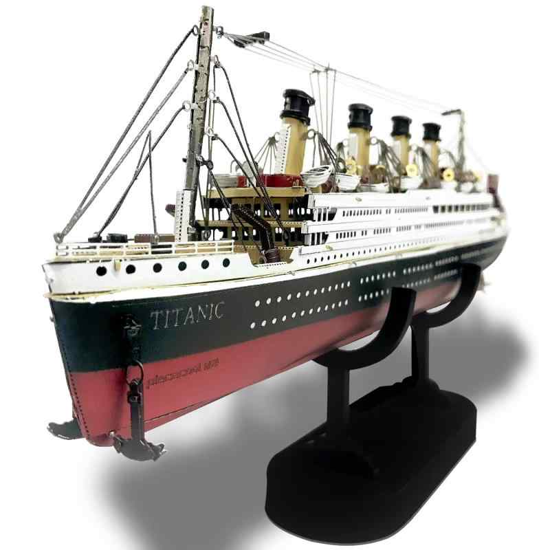 Piececool(ピースクール) 立体パズル タイタニック号 英国豪華客船 メタリックナノパズル 3dメタルパズル 金属製 組み立て必要 接着剤不要 難易度4つ星 中級者 大人向け コレクション 置物難易度：、パーツ数：226、完成品サイ...