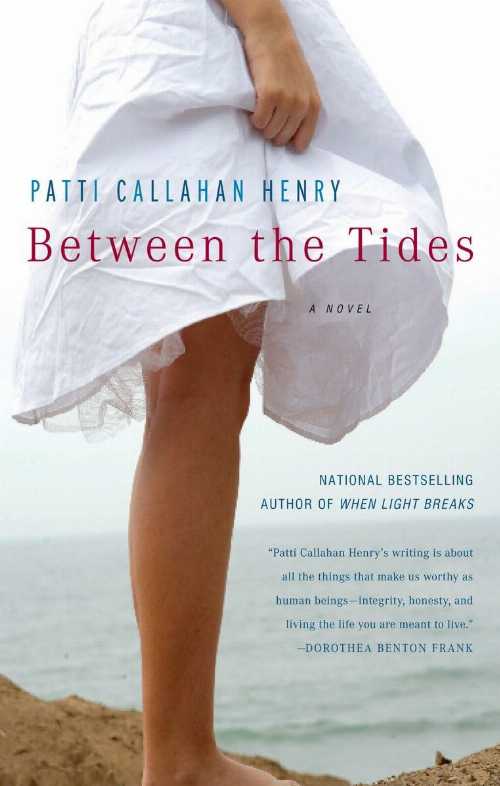 タイトル: Between the Tides著者: Patti Callahan Henry出版社: Penguin Publishing Group出版日: 2007年06月05日古本非常に良い。端が少し摩耗しているが、汚れのないきれい...