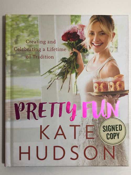 タイトル: Pretty Fun: Creating and Celebrating a Lifetime of Tradition著者: Kate Hudson出版社: Dey Street Books出版日: 2017年10月31日古本...