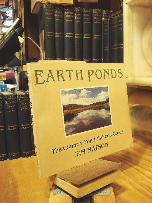 タイトル: Earth Ponds: The Country Pond Maker's Guide著者: Tim Matson出版社: Countryman Press出版日: 1983年10月01日古本非常に良い。端が少し摩耗しているが、...
