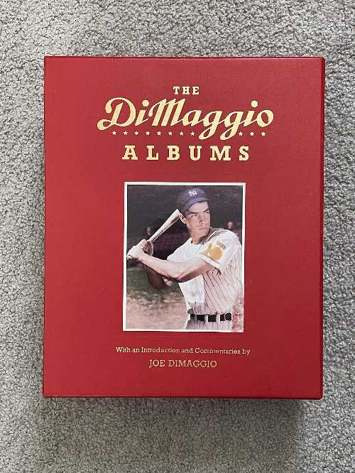 タイトル: Dimaggio Albums著者: Roy Blount Jr.出版社: Putnam出版日: 1989年10月24日古本非常に良い。端が少し摩耗しているが、汚れのないきれいな本。製本状態は良好。ダスト ジャケットが付属してい...